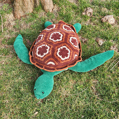 Ravelry: Splash the Sea Turtle pattern by Carol L Hladik