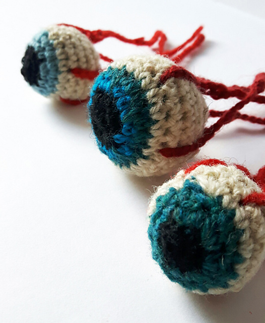 Ravelry: spooky eyeball pattern by Carol Meldrum