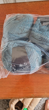 Ravelry: Hobbii Winter Glow Solid