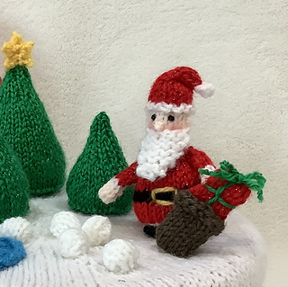 Ravelry: Christmas Cake Sweets Tub Cover pattern by Carol Connelly