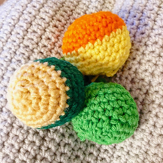 Ravelry: The Retro Hacky Sack pattern by Pam Carr