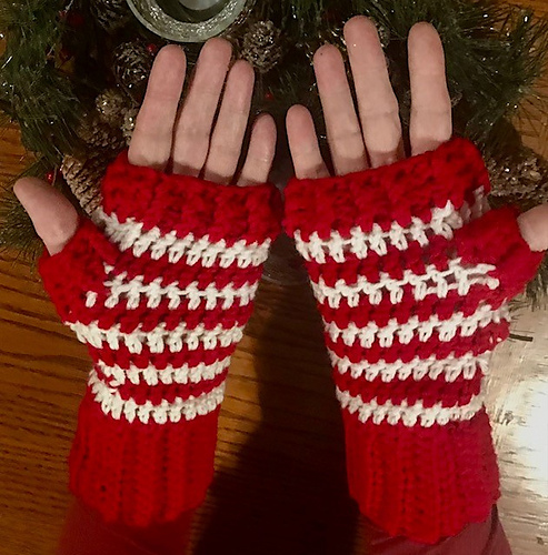 Ravelry: Stripey Fingerless Gloves pattern by Pam Carr