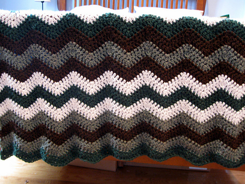 Ravelry: Shaded Ripple / Smoky Mountain Afghan pattern by Lion Brand Yarn