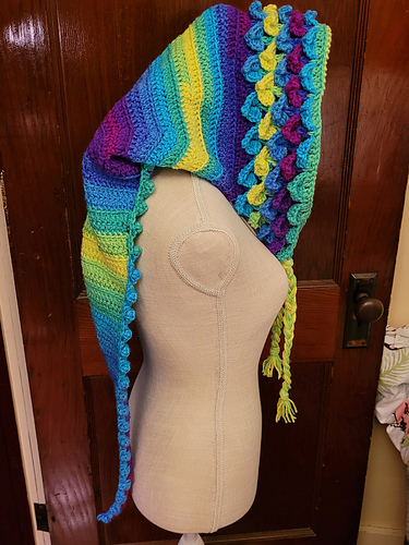 Ravelry: Lauwis Dragon hood pattern by Sylvie Damey