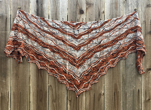 Ravelry: Curved Triangle Shawl pattern by Iris Schreier
