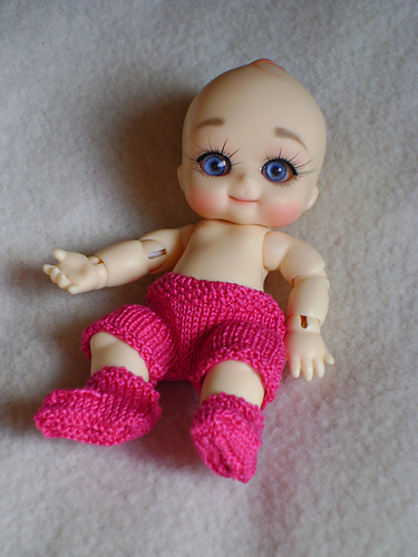 Ravelry: Petit coeur, wrapover top, pants and bootee for BJD Nappy Choo ...