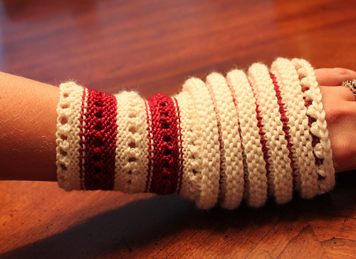 Ravelry: Victorian Very Pretty Cuff or Graham Muffatees pattern by ...