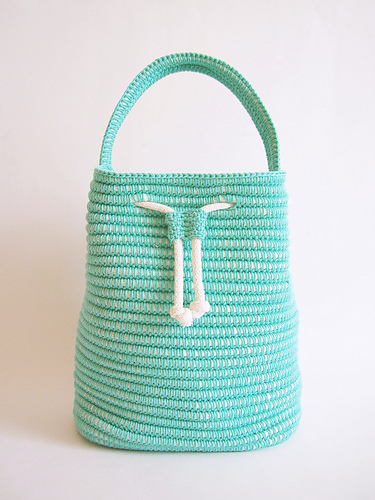 Ravelry: Drawstring bag pattern by Maria Isabel