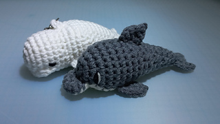 Ravelry: dolphin&beluga amigurumi keychain pattern by Chaon Lim