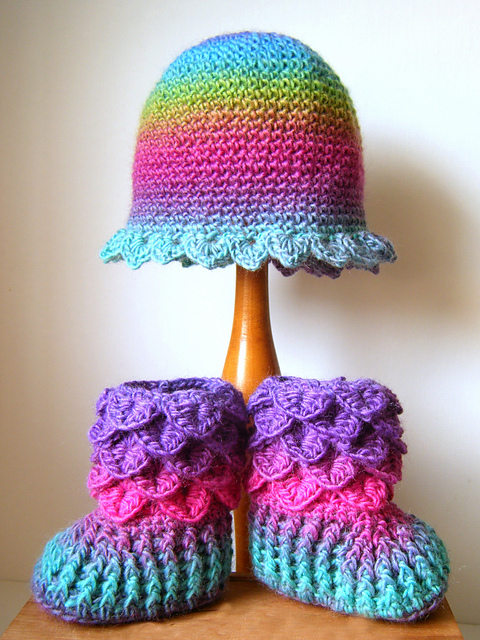 Ravelry: ChanteuseCrochet's Crocodile stitch Fairy boots