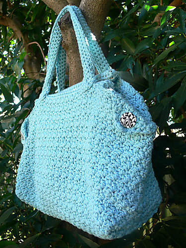Ravelry: Derek Bag pattern by Lthingies