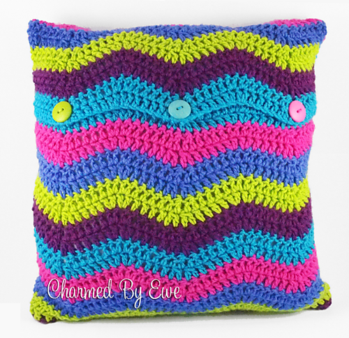 Ravelry: Ripple Pillow Cover (16") pattern by Janaya Chouinard