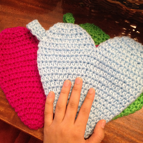 Ravelry: Heart Potholder pattern by Erangi Udeshika