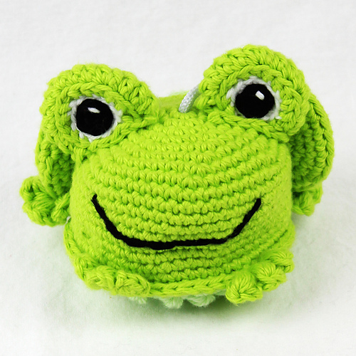 Ravelry: Freya the Frog Scrubby Amigurumi pattern by Charlyn Smith