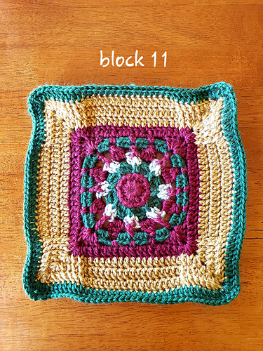 Ravelry: Framed Puff Cluster Wheel Square pattern by Joanita Theron