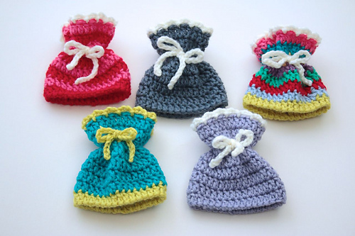 Ravelry: Egg Cozies pattern by Sandra Paul