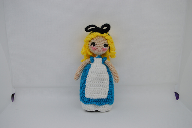 Ravelry: Alicia Alice Disney pattern by Saray Núñez