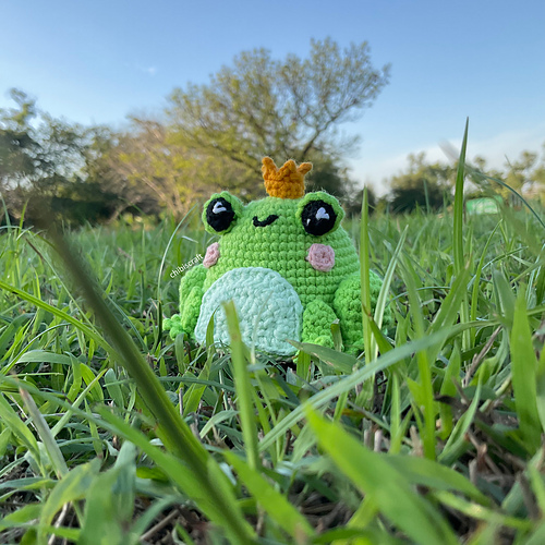 Ravelry: Reversible Frog and Princess pattern by Febby Pranajaya