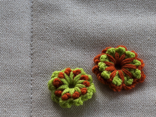 Ravelry: Simple double-layered crochet flower pattern by Carmen Rosemann