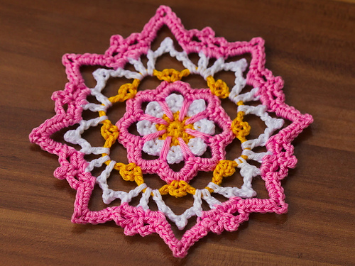 Ravelry: Small Flower Doily pattern by Carmen Rosemann