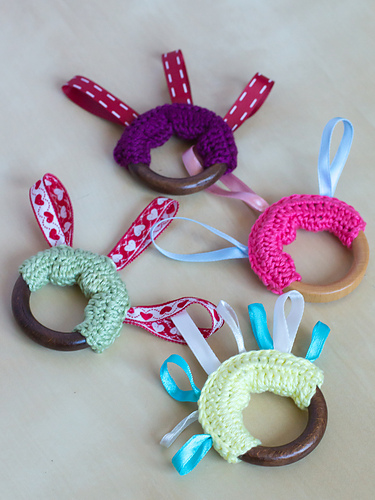 Ravelry: Simple Baby Teething Ring pattern by Carmen Rosemann