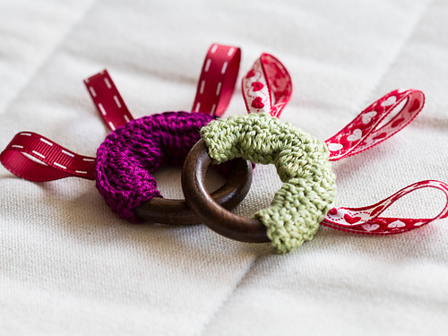 Ravelry: Simple Baby Teething Ring pattern by Carmen Rosemann