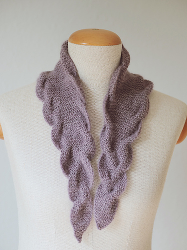 Ravelry: Rabea Scarf pattern by ChrisBerlin