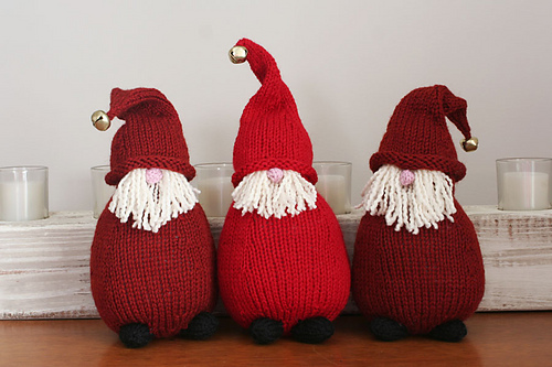 Ravelry: Jolly Old Elves pattern by Chris de Longpré