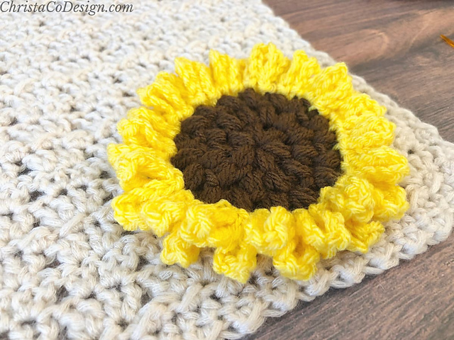 Ravelry: Sunflower Applique pattern by Crystal Marin