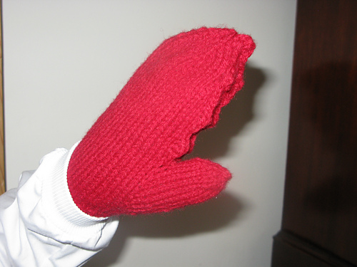 Ravelry: Dr Zoidberg Claw Mittens pattern by Kate Quinn