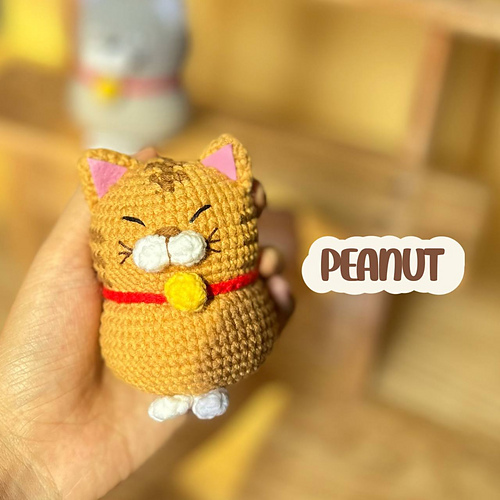 Ravelry: Meow Balls pattern by Khin Su Han