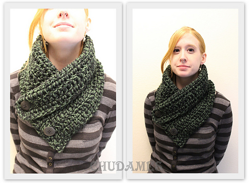Ravelry: Triangle Cowl pattern by Amy Lowmon