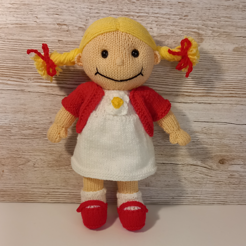 Ravelry: Finn and Freya dolls pattern by Claire Fairall Designs