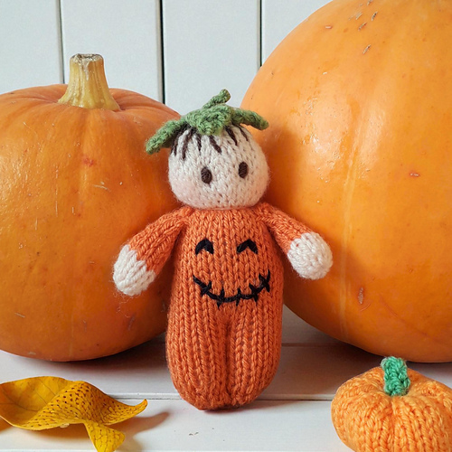 Ravelry: Halloween Bitsy Dolls pattern by Claire Fairall Designs