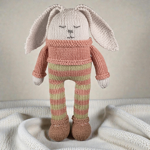 Ravelry: Juno Bunny pattern by Claire Fairall Designs