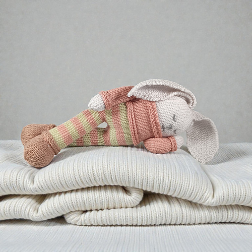Ravelry: Juno Bunny pattern by Claire Fairall Designs