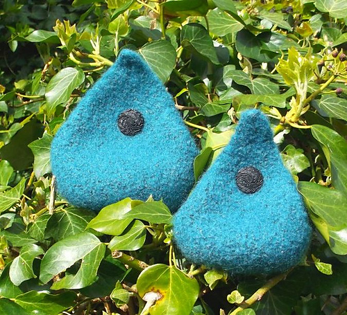 Ravelry: Felt Teardrop Pouch 2 sizes pattern by Claire Fairall Designs