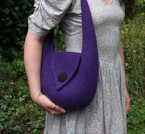 Ravelry: Bridget Felt Shoulder Bag pattern by Claire Fairall Designs