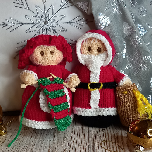 Ravelry: Christmas bitsy doll set pattern by Claire Fairall Designs
