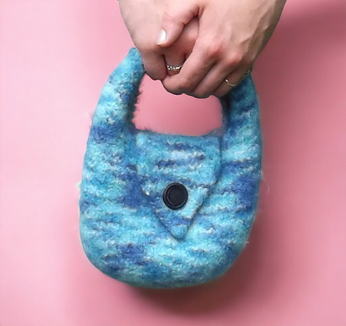 Ravelry: Charlotte Felt Handbag pattern by Claire Fairall Designs