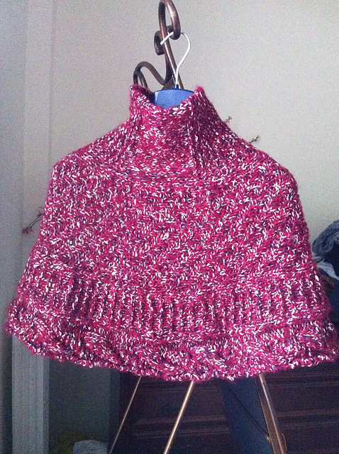 Ravelry: mantella rossa pattern by Clara Del Bo