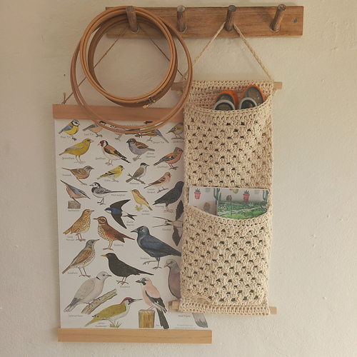 Ravelry: Wall Pockets pattern by Clare Blowers