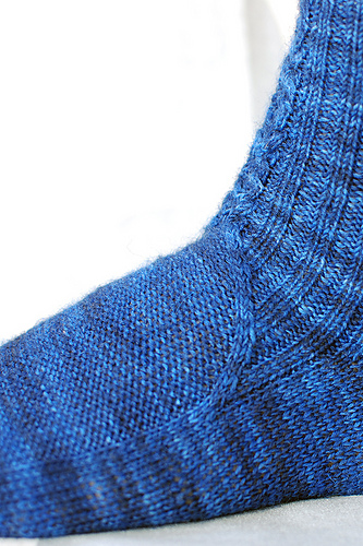 Ravelry: Divagate pattern by Clare Devine