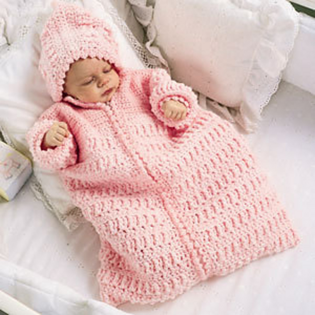 Ravelry: Cotton Candy Bunting pattern by Jennine Korejko