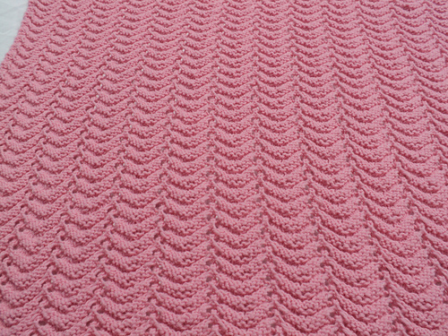 Ravelry: Garter Ripple Baby Blanket pattern by Eboousm