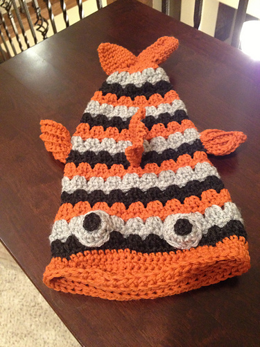 Ravelry: Fish Hat pattern by Salowicious