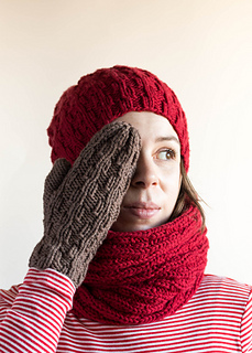 Ravelry: Quinconce Magicol pattern by Elizabeth Brassard