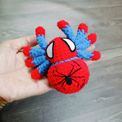 Ravelry: SPIDERMAN SPIDER pattern by Lan Tran