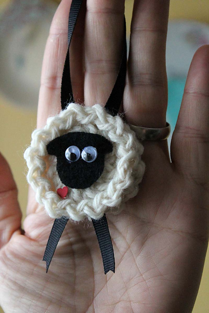 Ravelry: Ewe Sweet pattern by SarahSweethearts