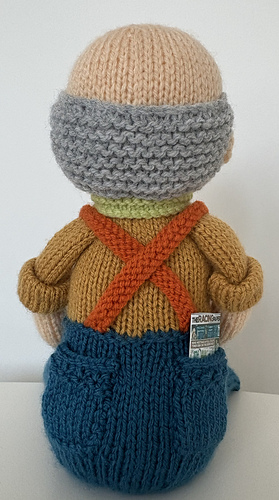 Ravelry: Monty on the allotment pattern by Alison Davis